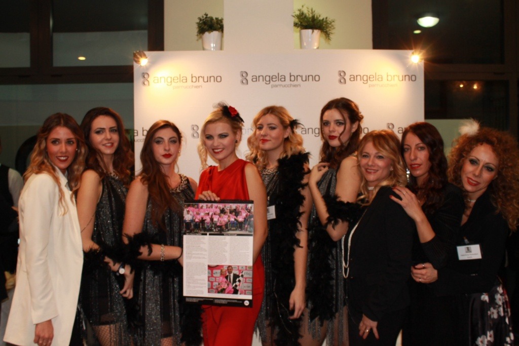 Hollywoodland nel salone di Angela Bruno - Vera Atyushkina